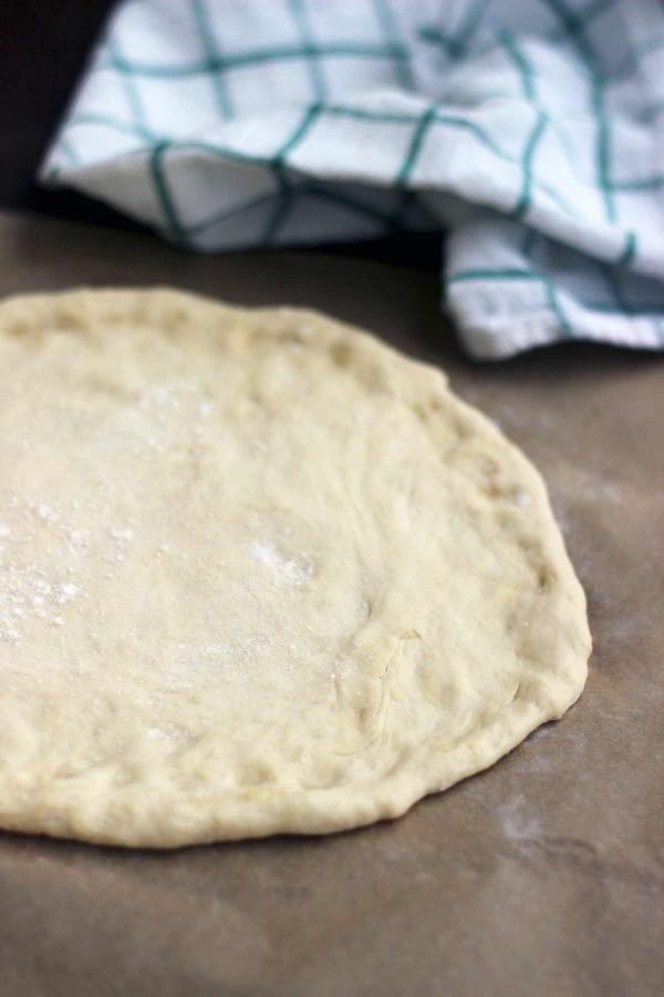 How to Make a Homemade Pizza Crust • Happy Kitchen