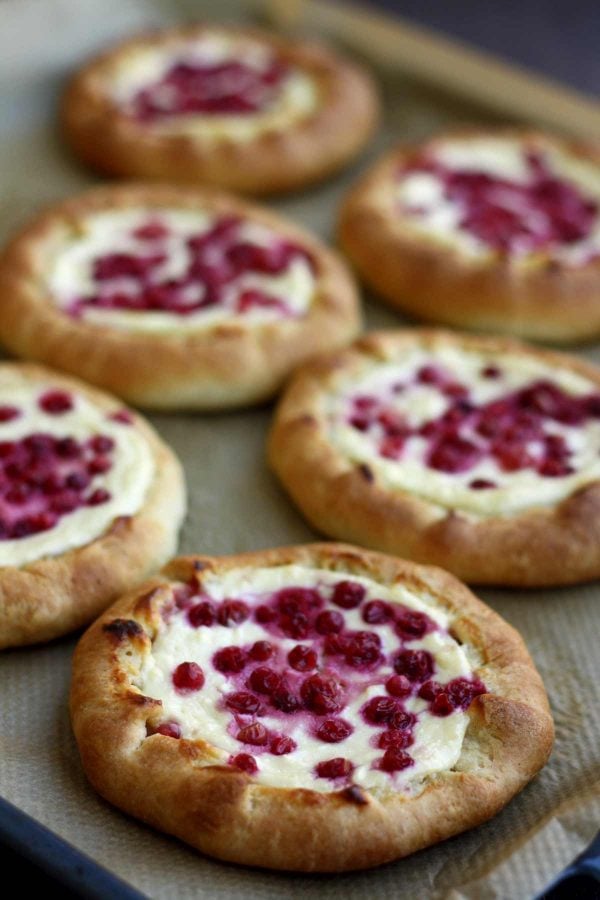 Vatrushka: Sweet Russian Farmer's Cheese Buns with Berries • Happy Kitchen